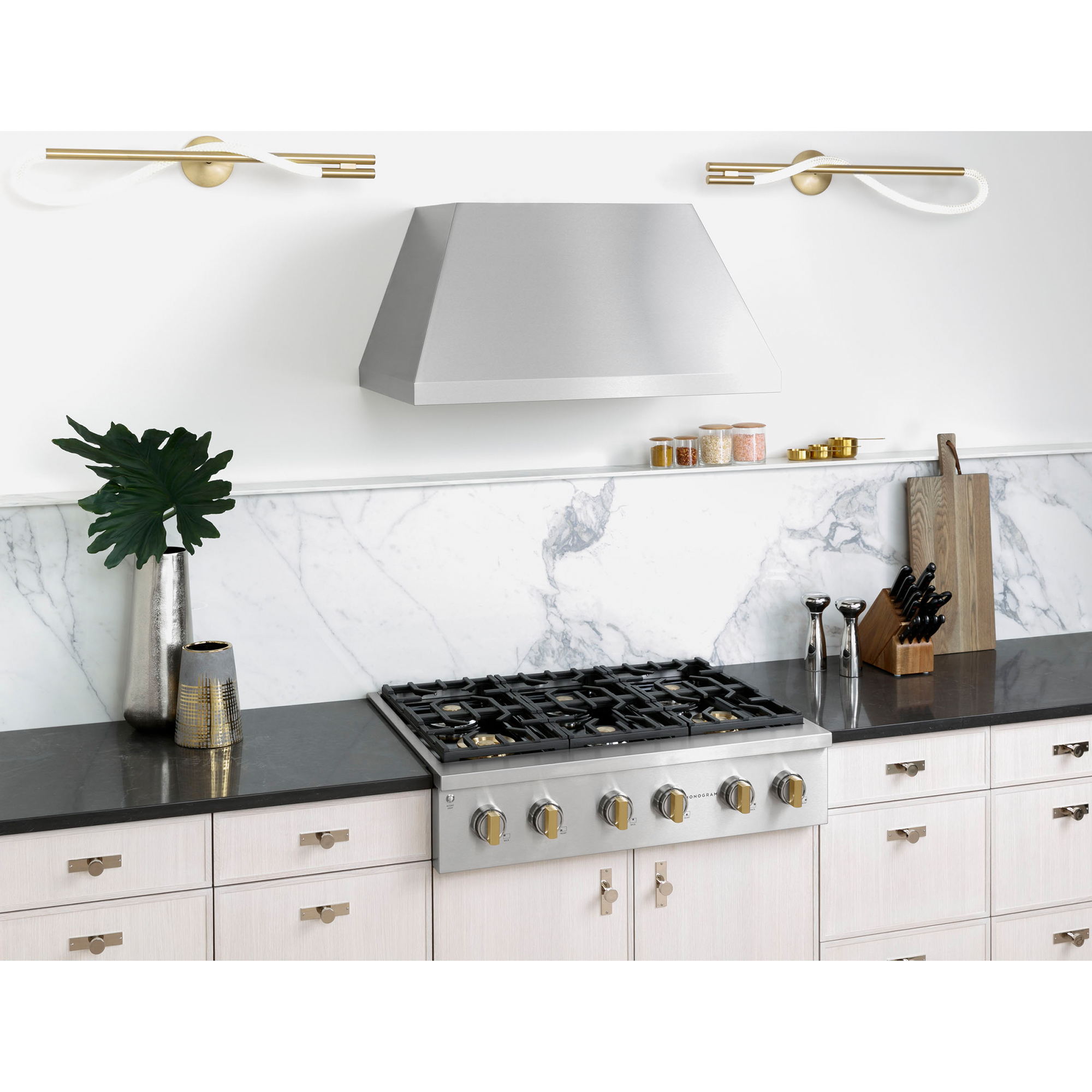 Monogram 36 in. Smart Ducted Standard Style Range Hood with 610 CFM, 4 ...
