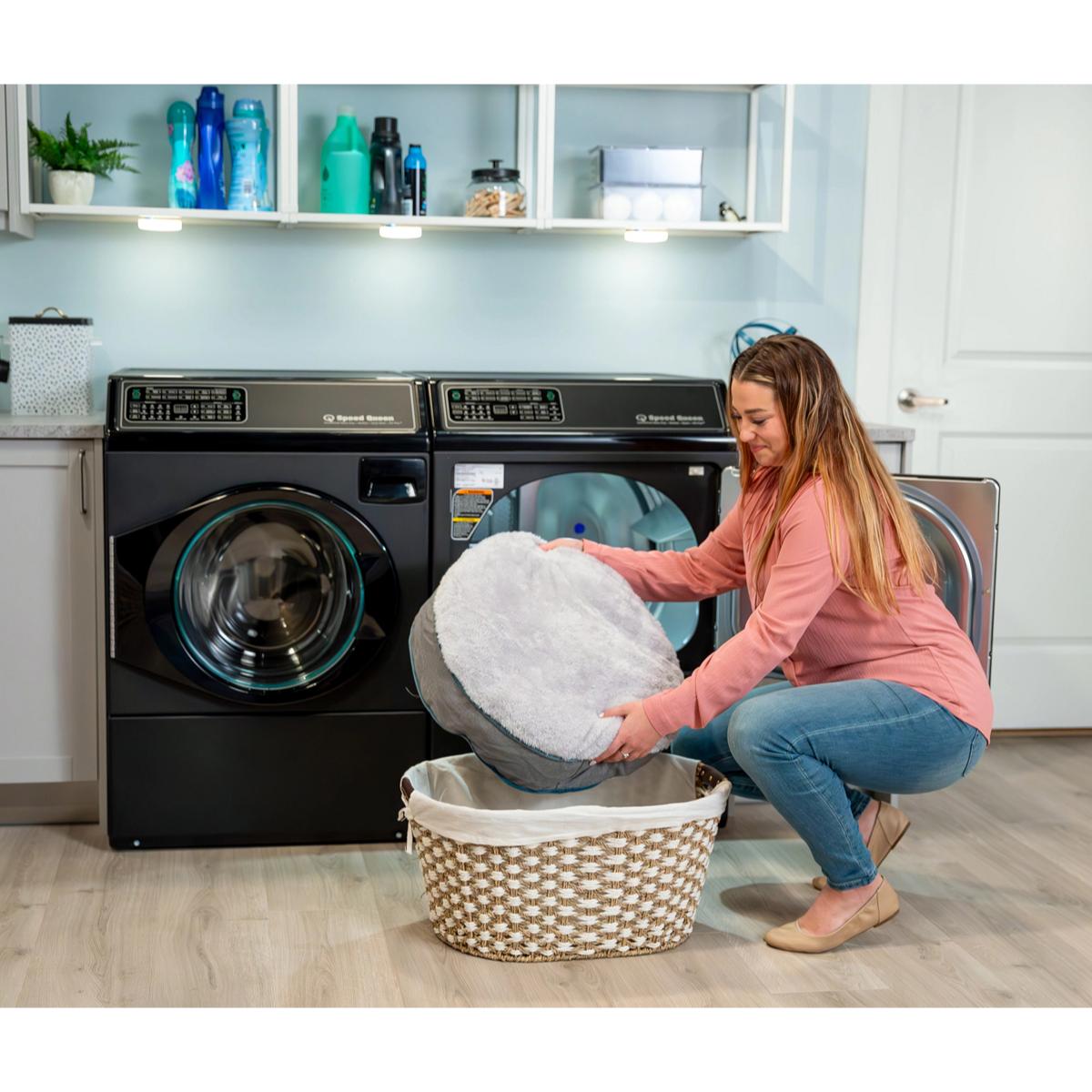 Speed Queen FF7 27 in. 3.5 cu. ft. Front Load Washer with Pet Plus Flea ...