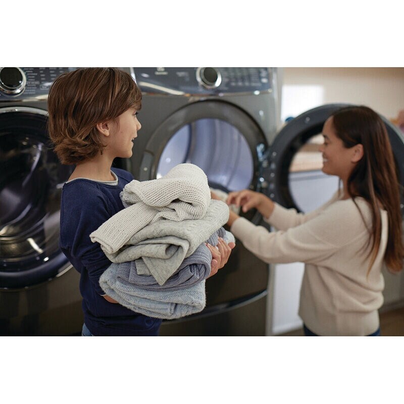 Electrolux 600 Series 27 in. 4.5 cu. ft. Stackable Front Load Washer ...