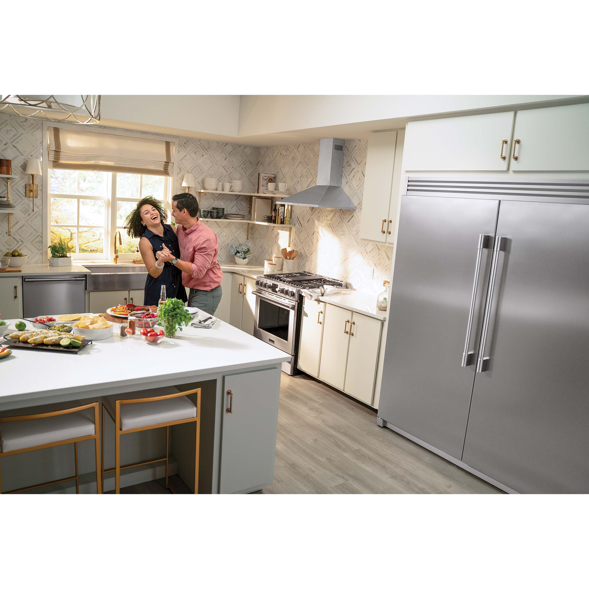 Frigidaire Professional 33 in. 18.9 cu.ft. Counter Depth Freeezerless ...
