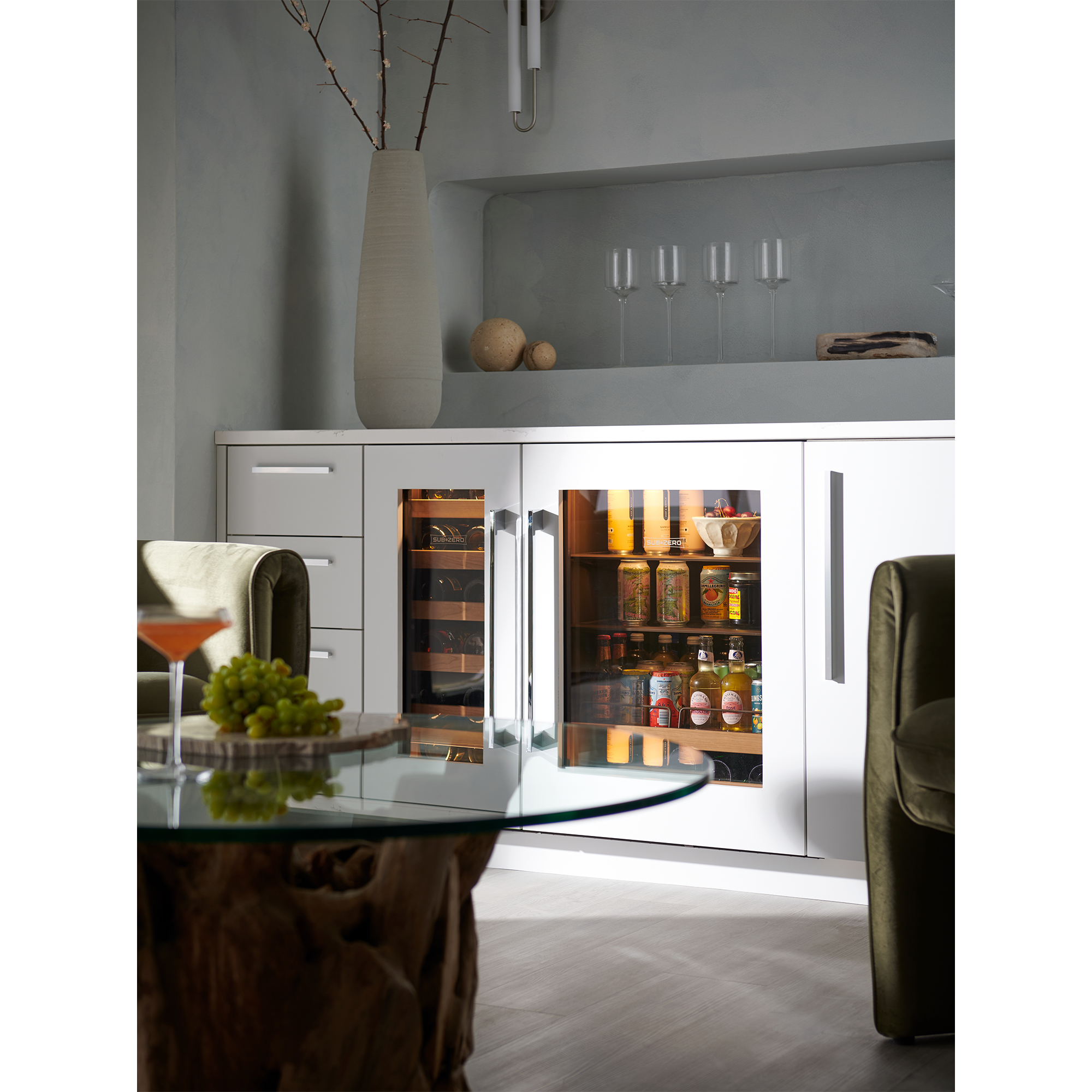 Sub-Zero Designer Series 24 in. Built-In 5.1 cu. ft. Smart Compact ...