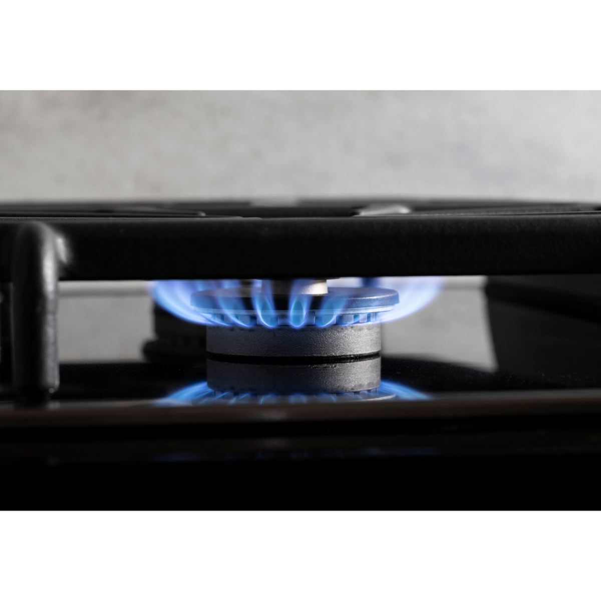 GE Profile 30 in. 4-Burner Natural Gas Cooktop with Downdraft, Simmer ...