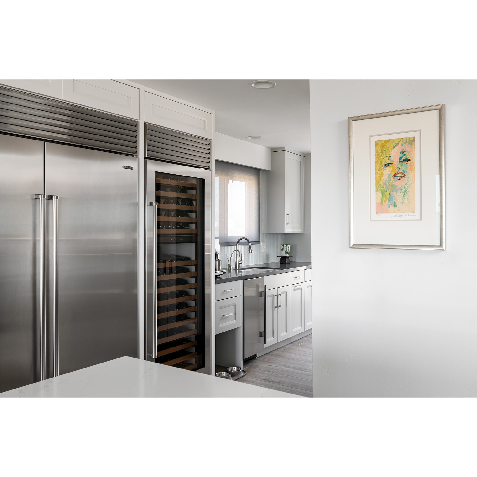 Sub-Zero 15 in. Built-In Undercounter Ice Maker with 25 lb. Ice Storage ...