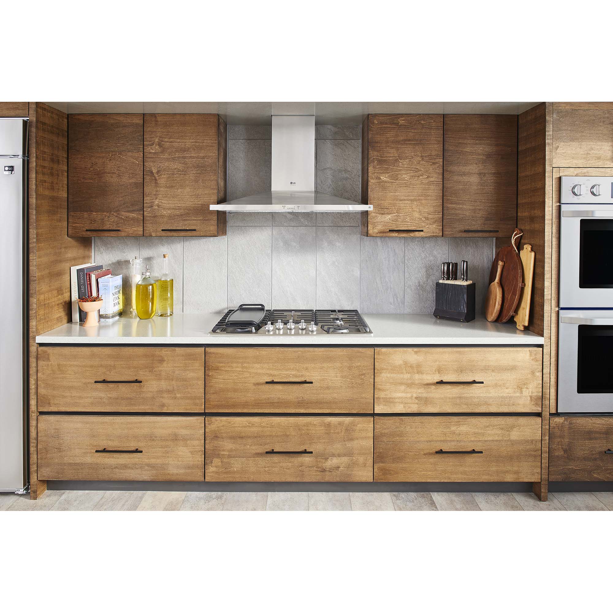 LG Studio 36 in. Smart Ducted Chimney Style Range Hood with 600 CFM, 5 ...