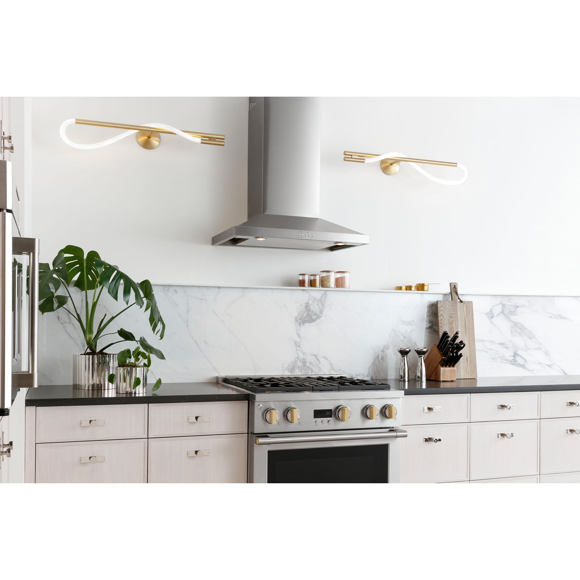 Monogram 30 in. Chimney Style Range Hood with 4 Speed Settings, 400 CFM ...