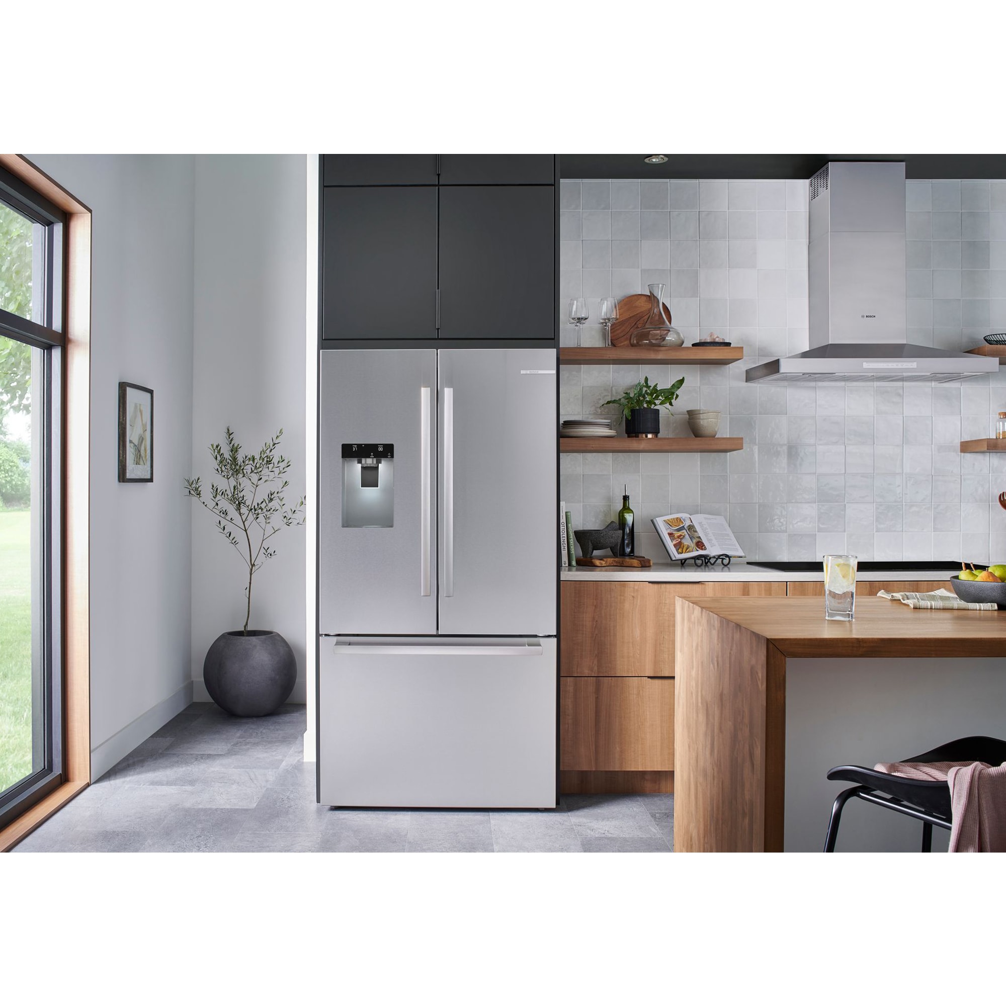 Bosch 500 Series 36 in. 26 cu. ft. Smart French Door Refrigerator with ...