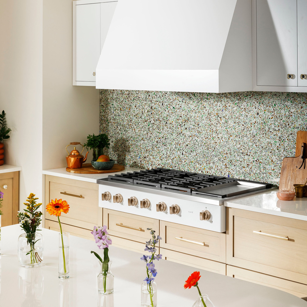 Cafe 48 in. 6-Burner Natural Gas Rangetop with Griddle, Simmer Burner ...