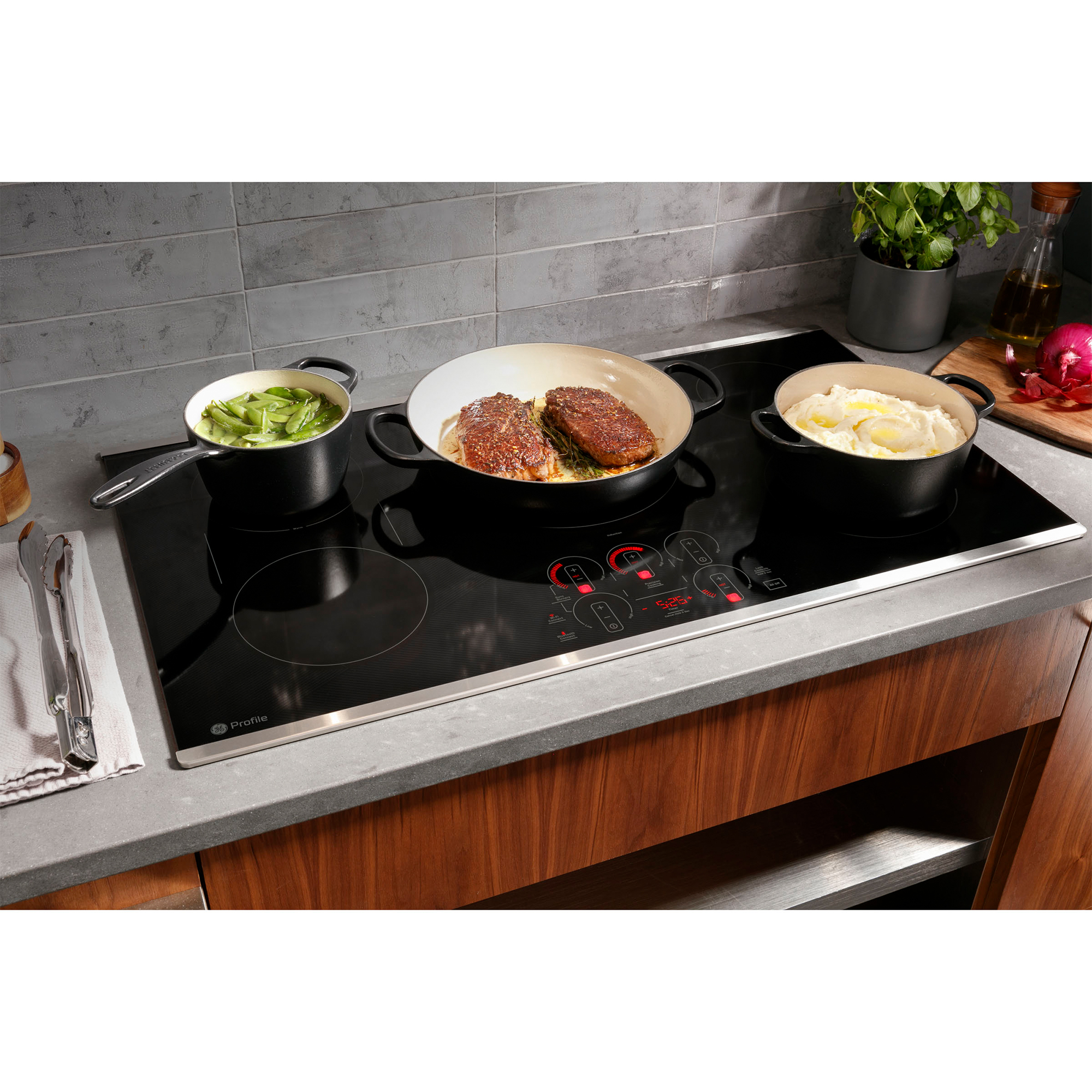 GE Profile 36 in. 5-Burner Smart Induction Cooktop with Simmer Burner ...